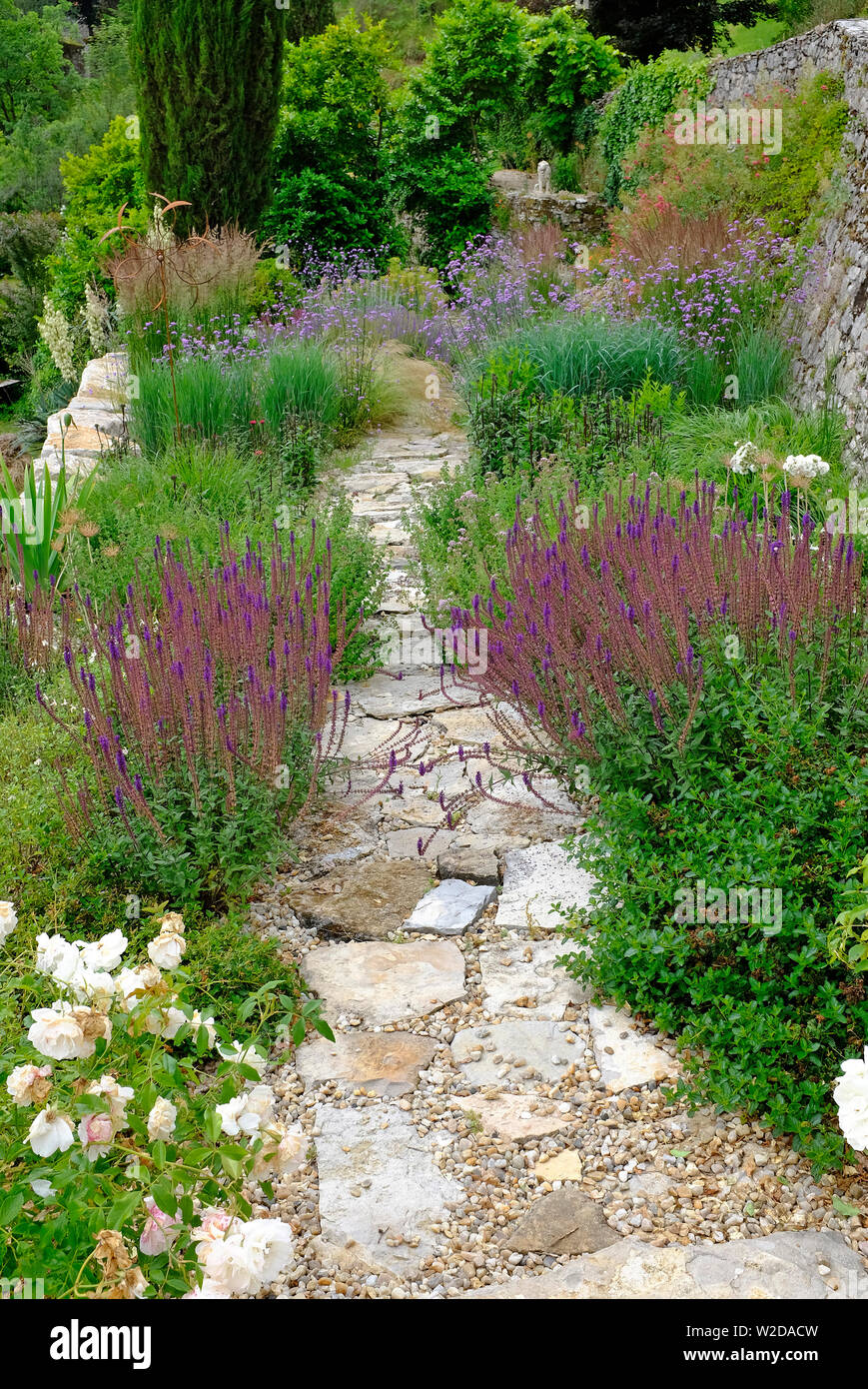 Crazy paving stones hi-res stock photography and images - Alamy