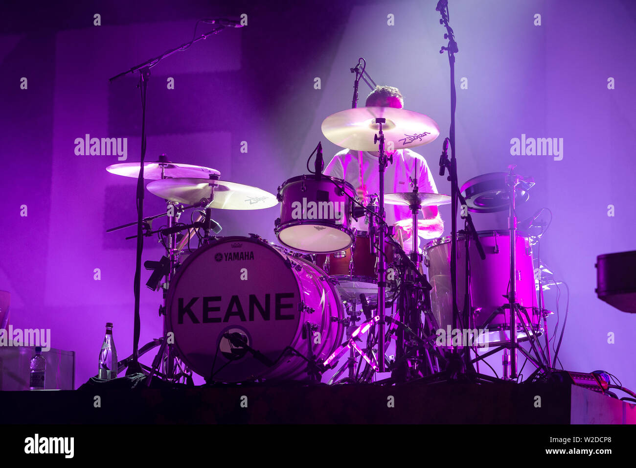 Jesse quin and tom chaplin of british band keane hi-res stock ...