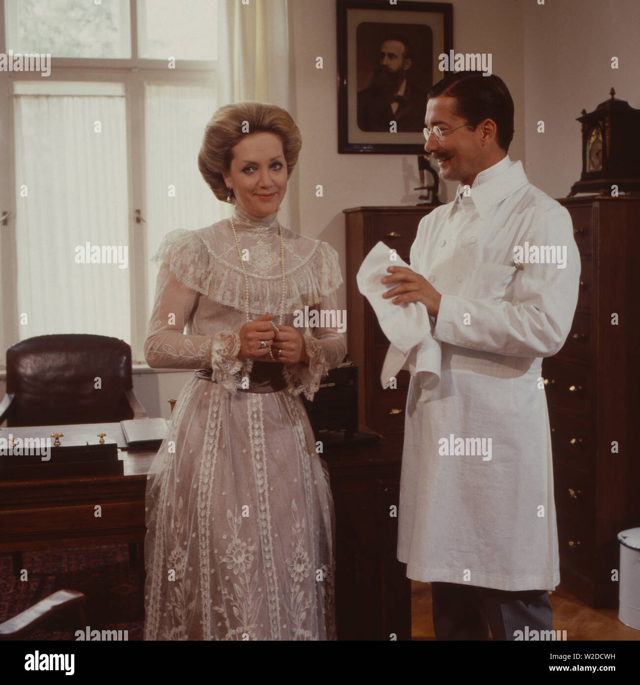 Else ury nesthäkchen hi-res stock photography and images - Alamy