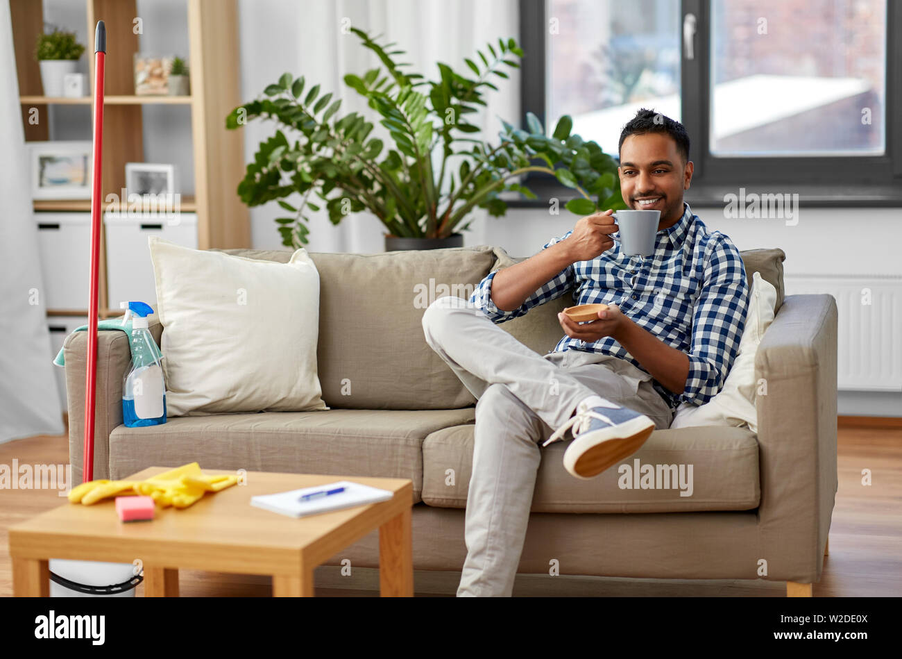 House cleaning indian hi-res stock photography and images - Alamy