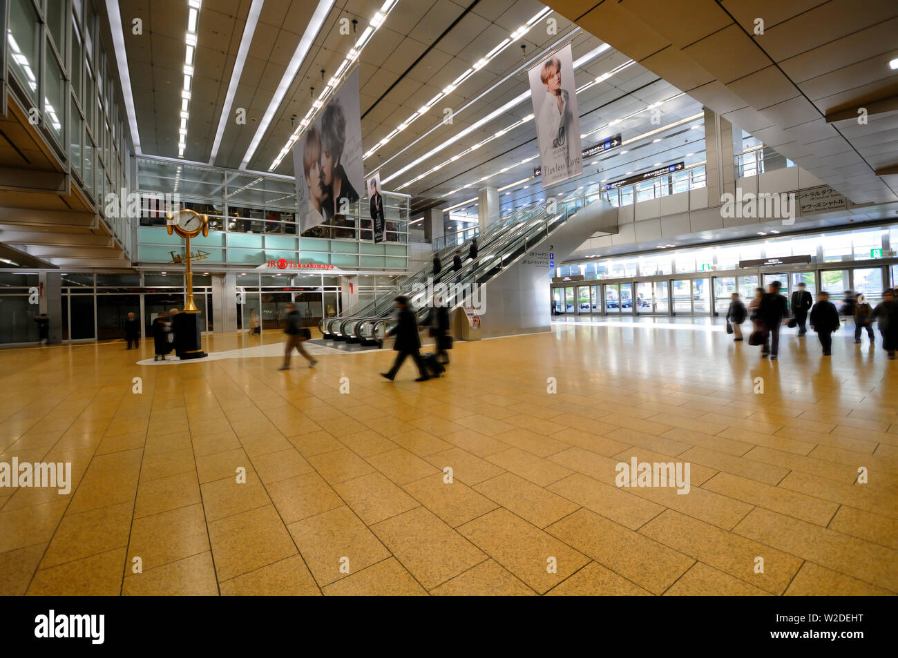 train station Japan Stock Photo - Alamy