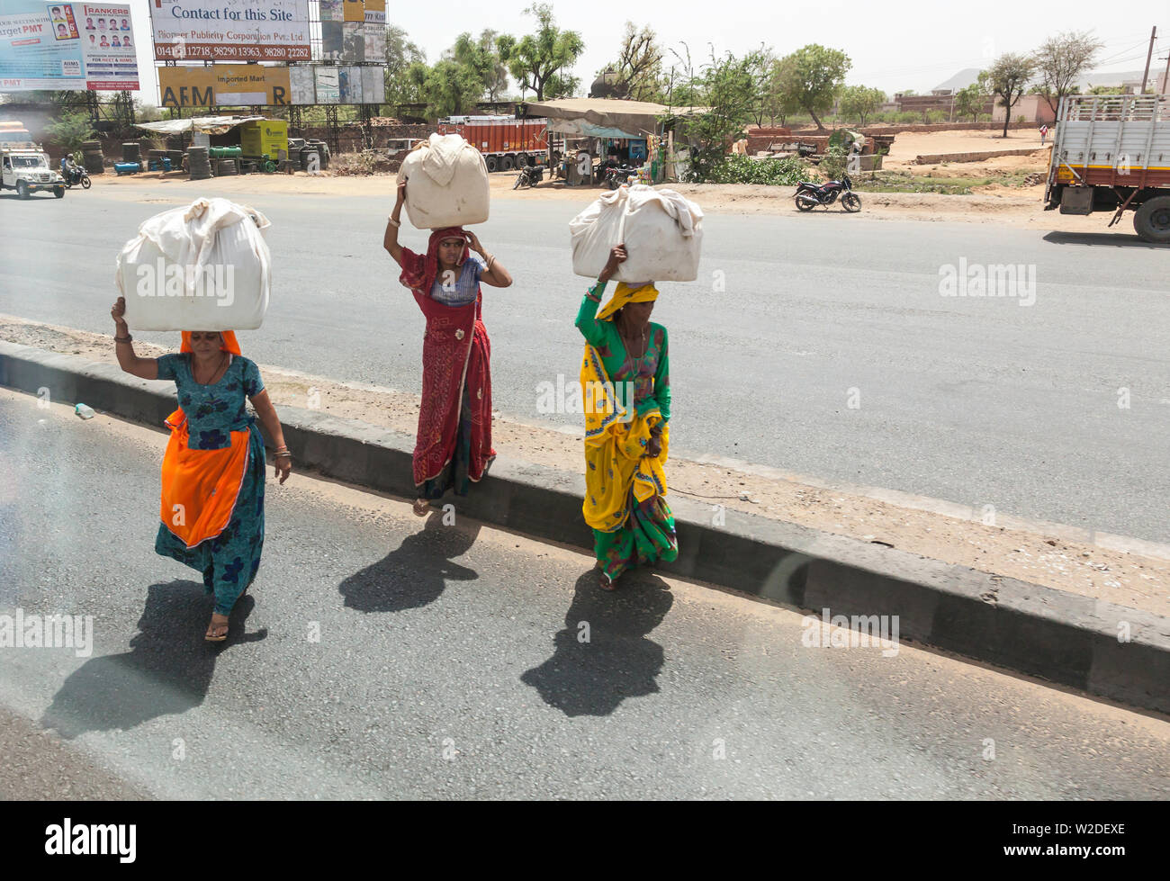 Street scenes in India with people bagging and smiling, selling ...