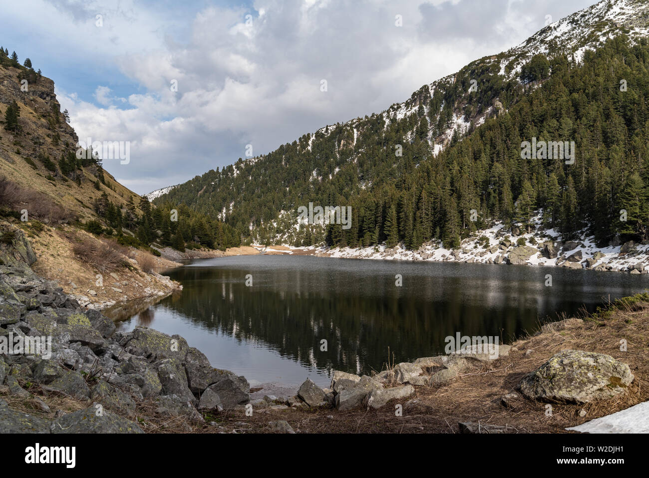 Sukhato lake. Mountain lake in , Rila range, Bulgaria Stock Photo - Alamy