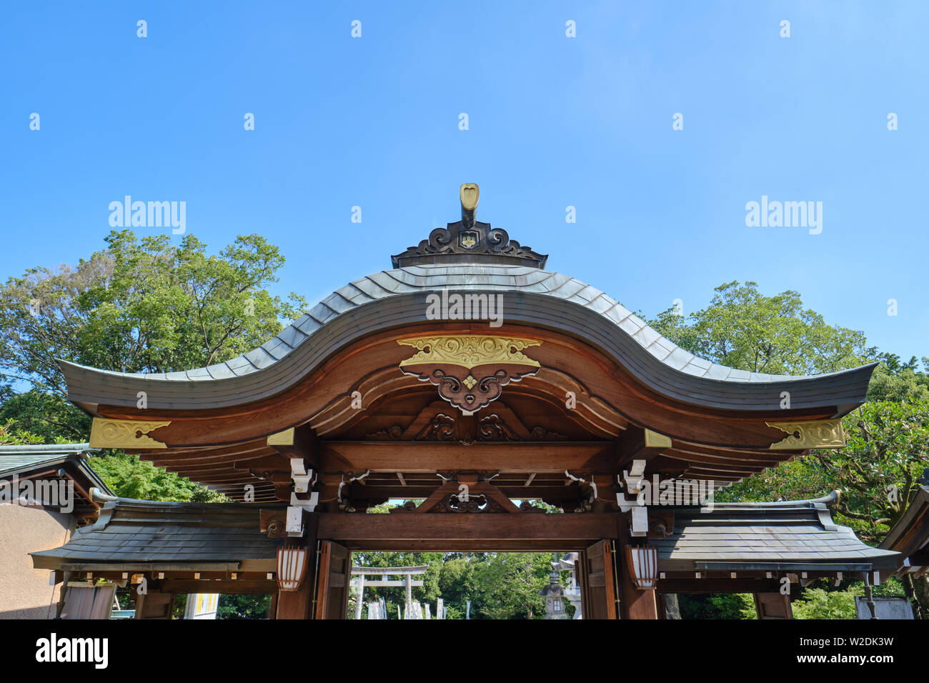 Japanese shrine details hi-res stock photography and images - Alamy