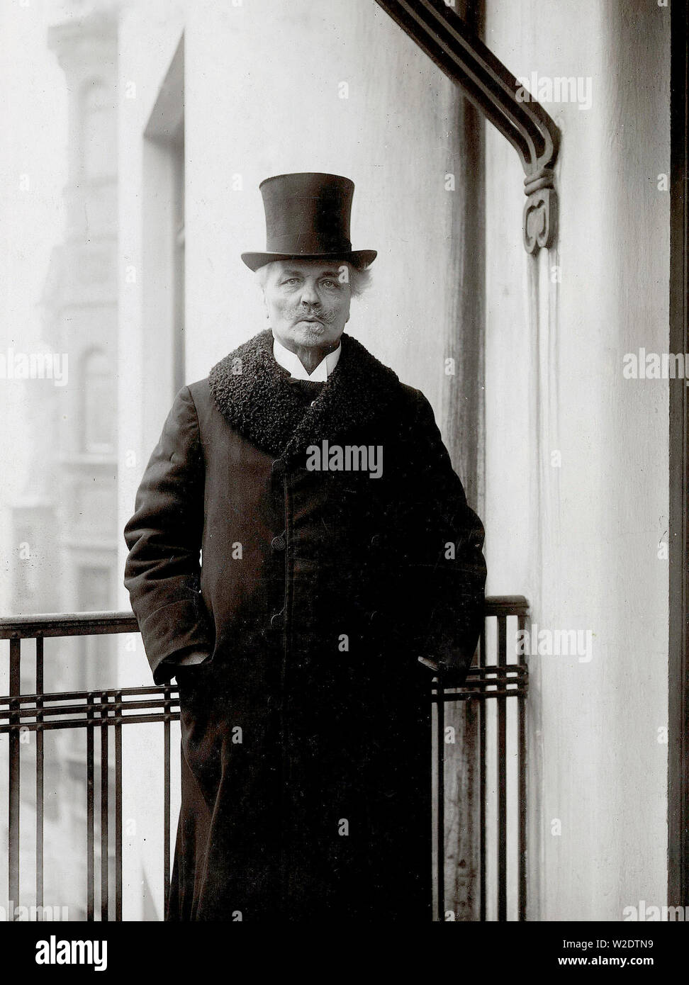Portrait of Swedish author August Strindberg Date: 1912 Stock Photo - Alamy