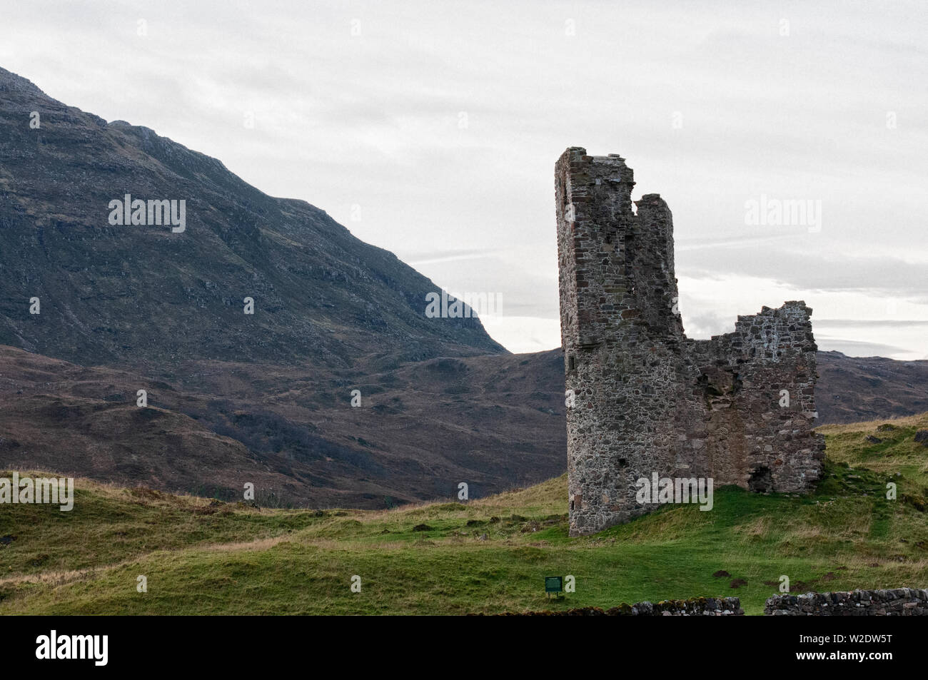 Ardvreck castle on the north shore of Loch Assynt Stock Photo - Alamy