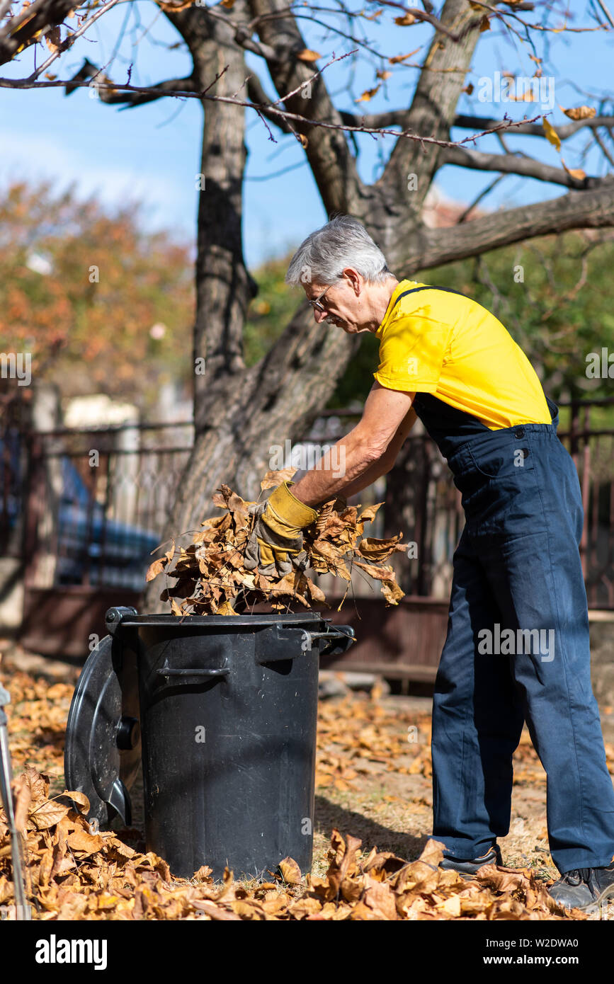 Fallen senior hi-res stock photography and images - Alamy