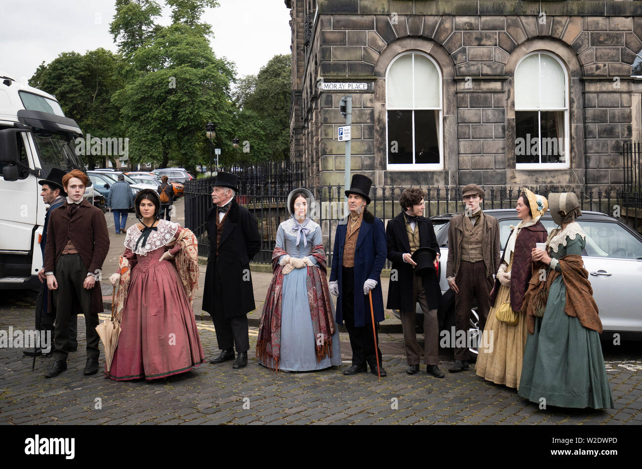 Film extras hi-res stock photography and images - Alamy