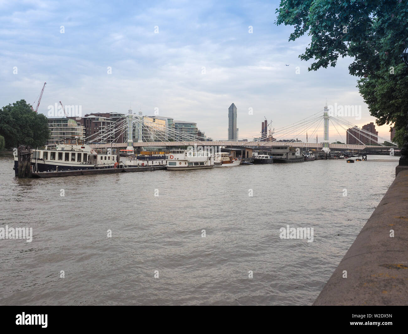 Chelsea thames 2019 hi-res stock photography and images - Alamy