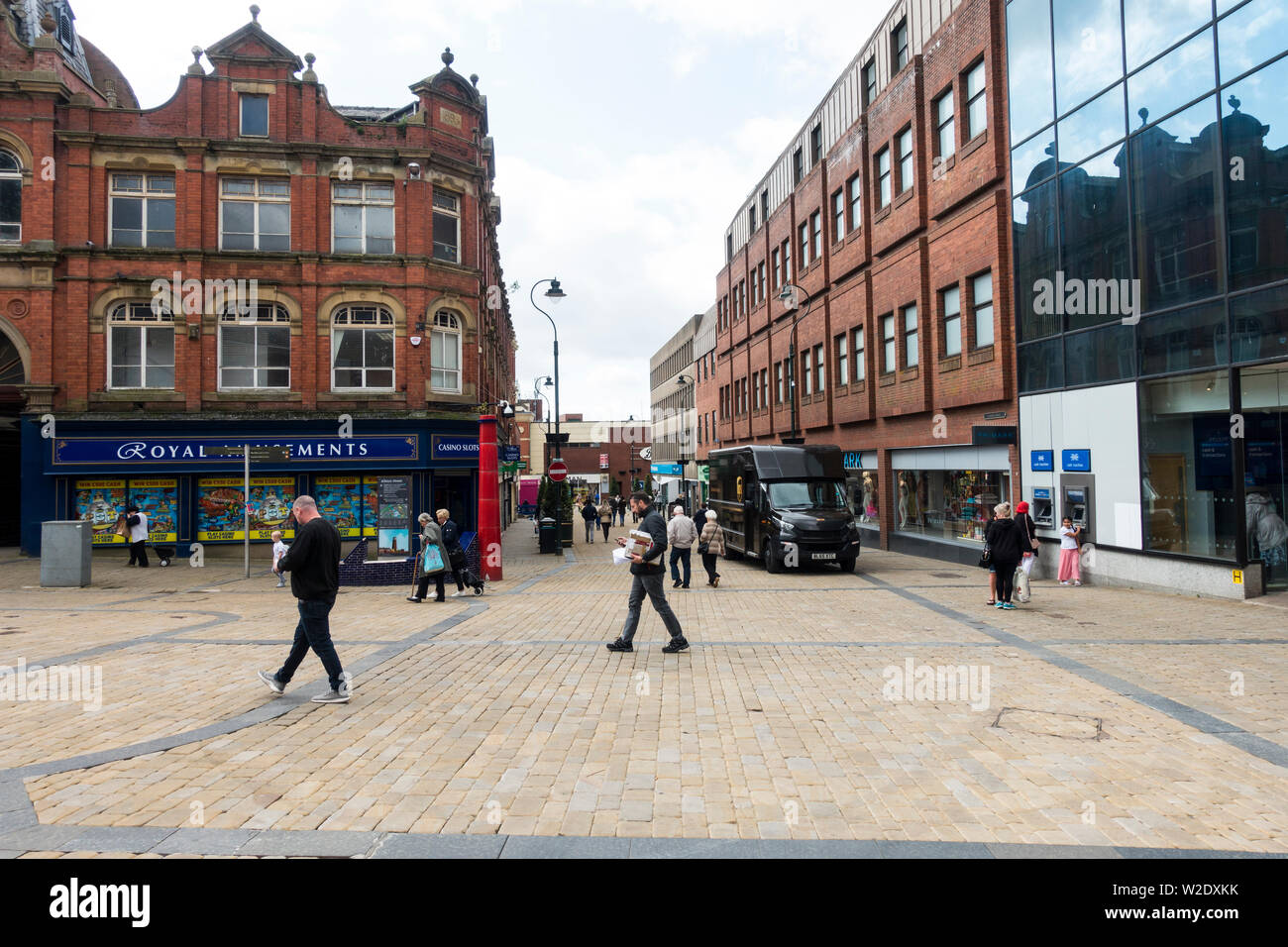 Oldham Town Center, Oldham, Greater Manchester, UK Stock Photo - Alamy