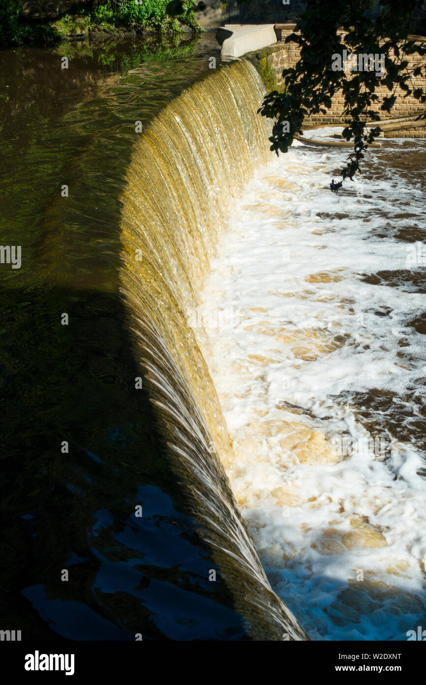 Weir weir pool on river hi-res stock photography and images - Alamy