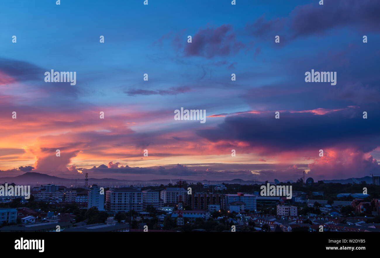 The gold sky with the gold cloud Stock Photo - Alamy