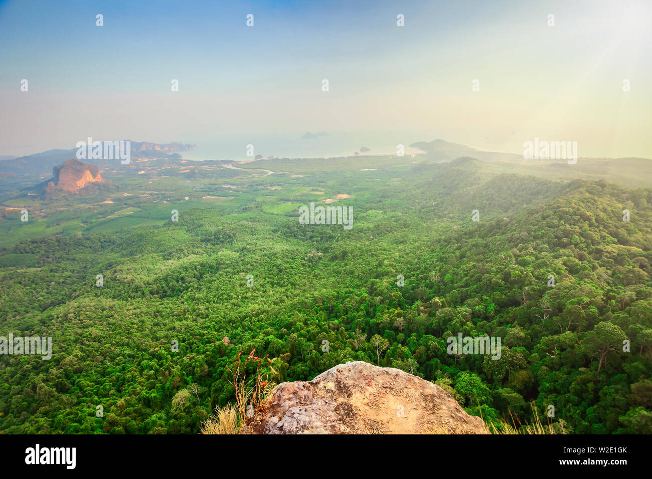 Beautiful green mountains clouds hi-res stock photography and images ...