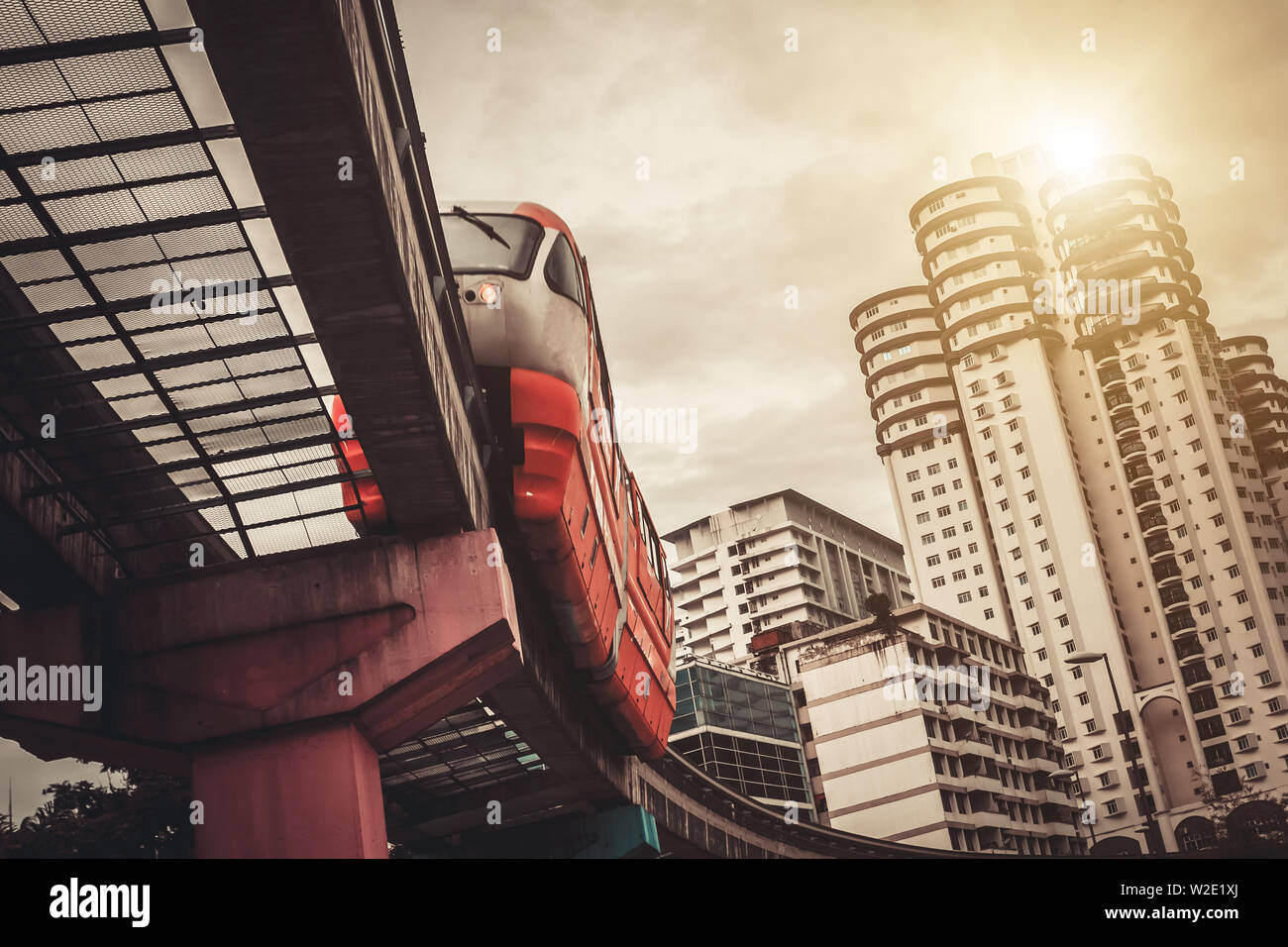 Cityscape buildings bridge hi-res stock photography and images - Alamy