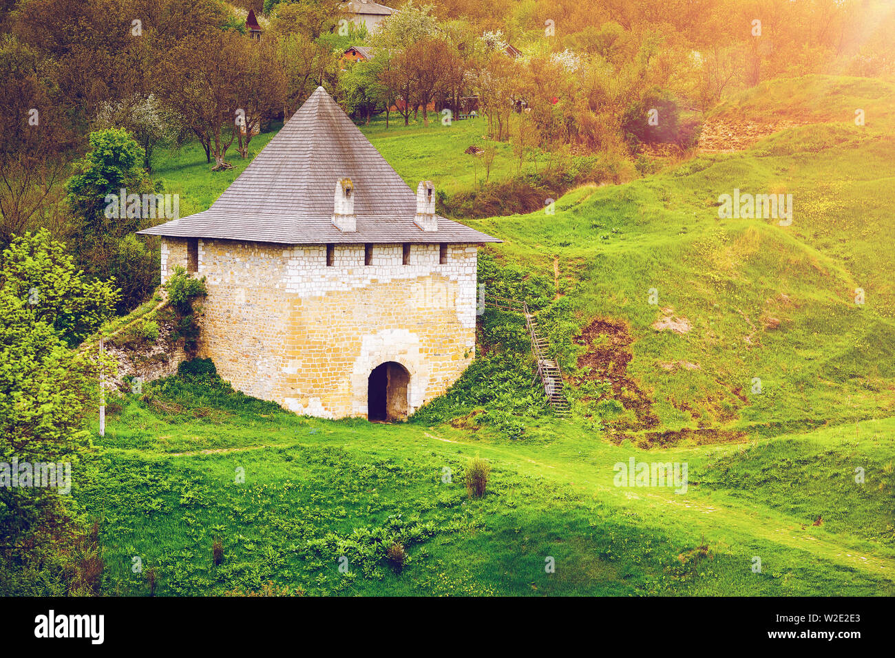 Green grass and fort hi-res stock photography and images - Alamy