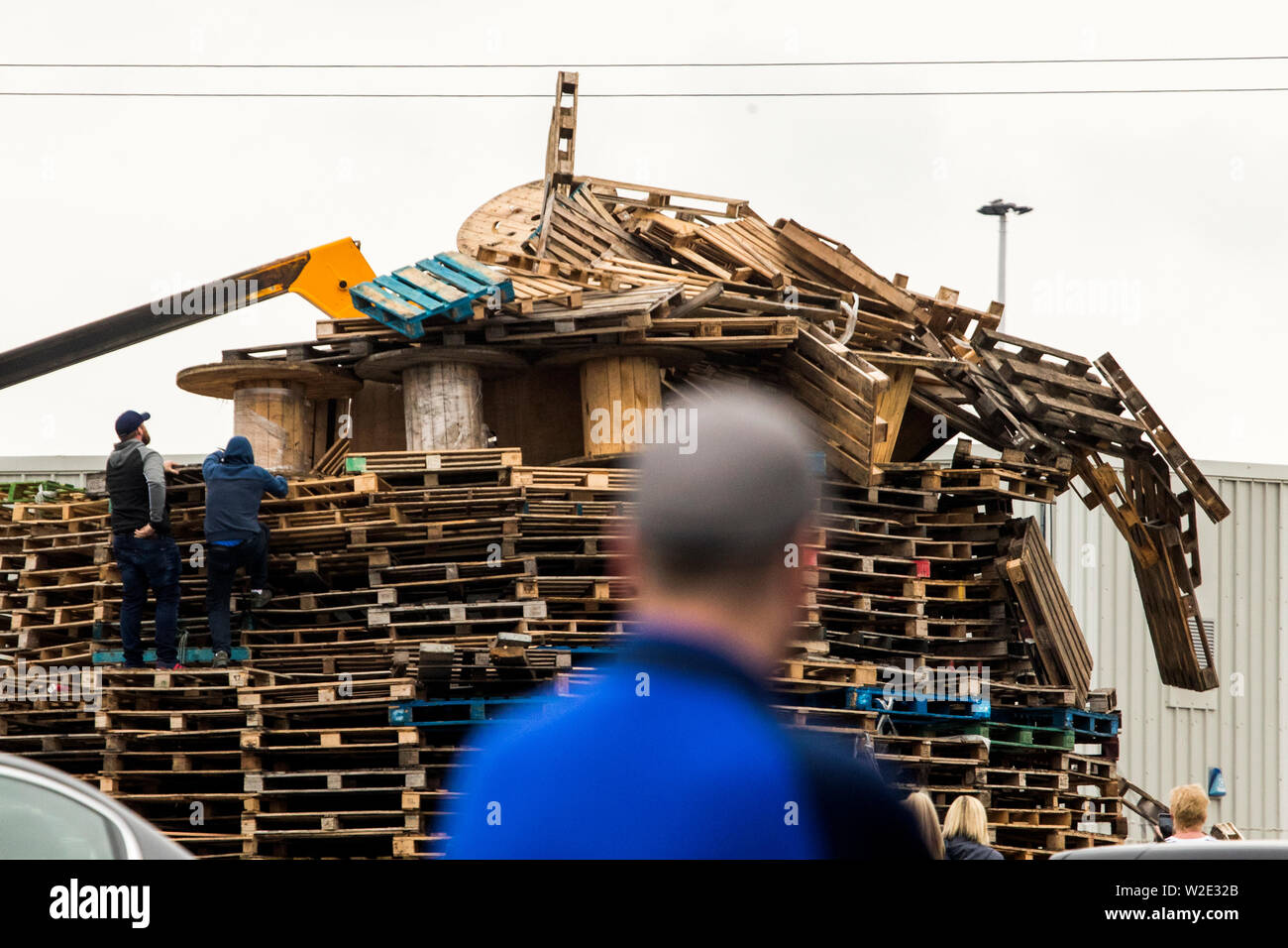 11th night bonfire avoniel leisure centre hi-res stock photography and ...