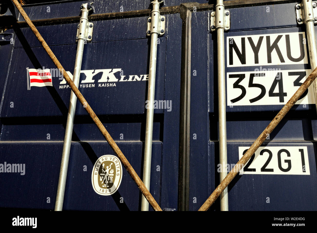 Yusen logistics hi-res stock photography and images - Alamy