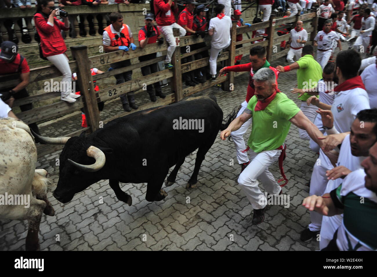 Second san fermin festival bull run hi-res stock photography and images ...