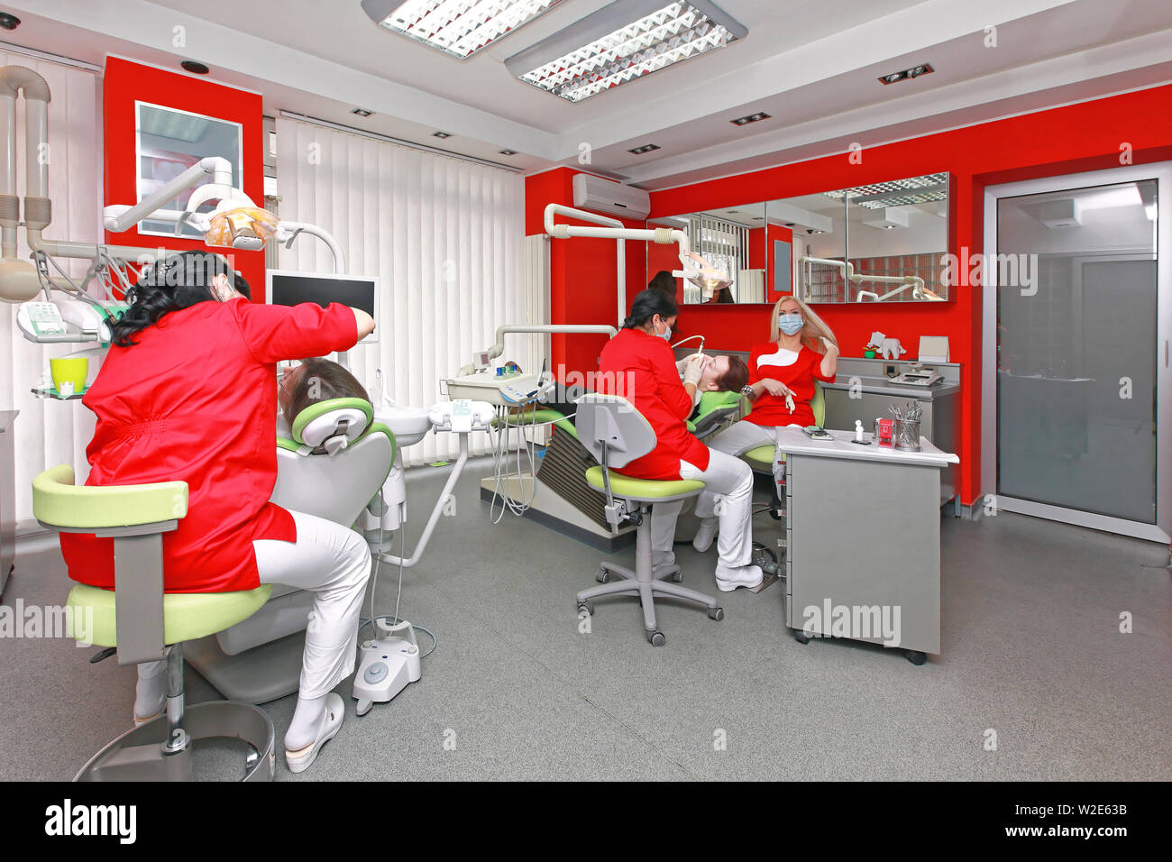 Dentists office woman patient hi-res stock photography and images - Alamy