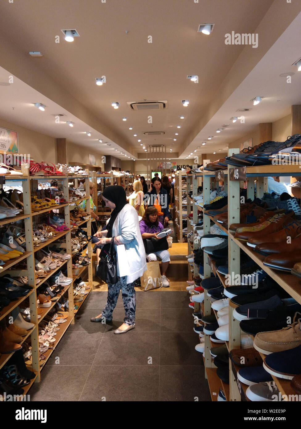 Shoe racks hi-res stock photography and images - Alamy