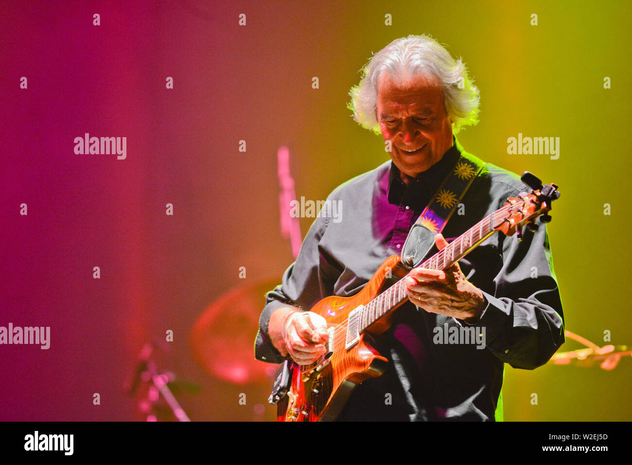 John Mclaughlin Guitar High Resolution Stock Photography and Images - Alamy