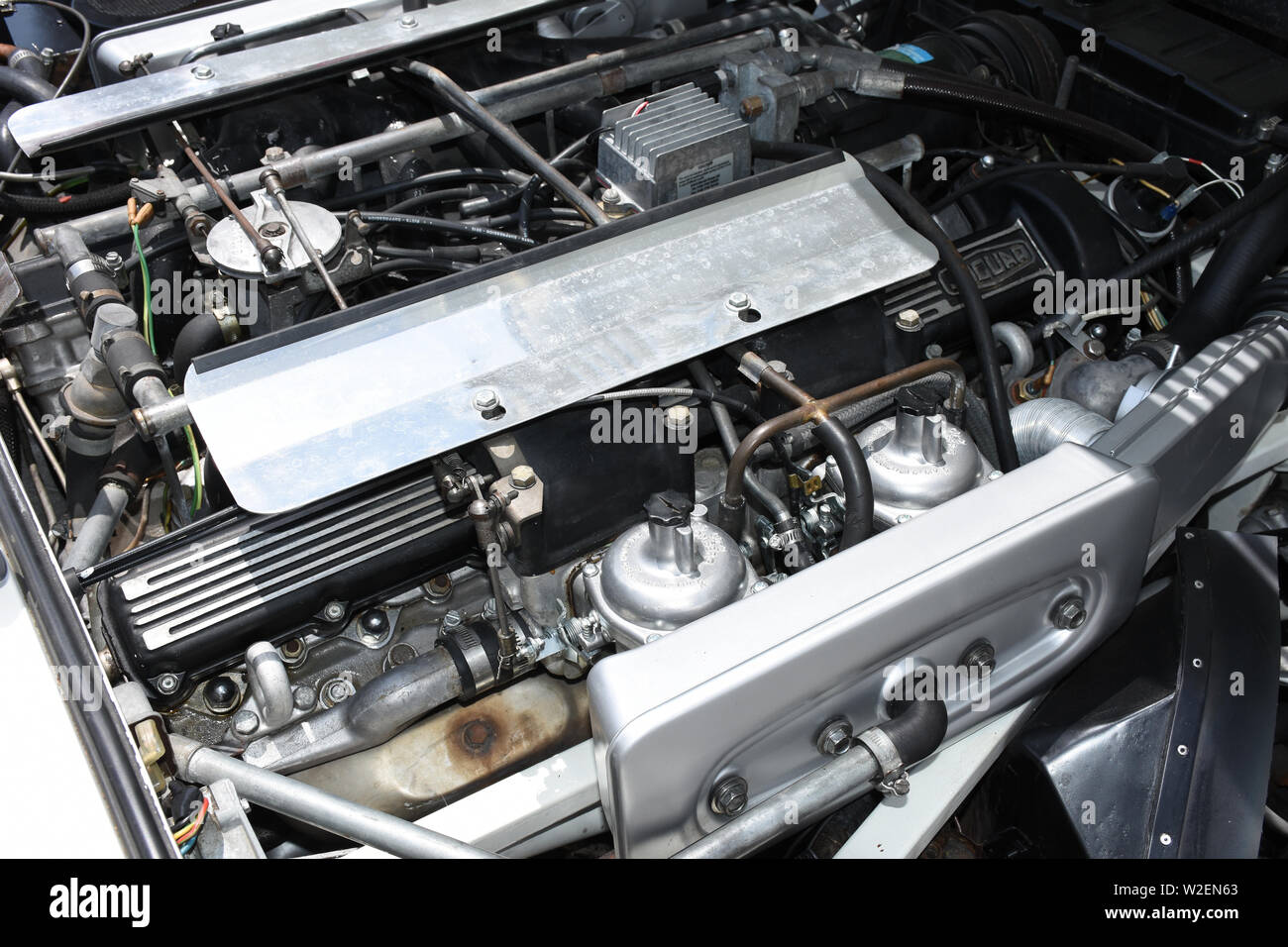 A 1971 Jaguar XKE engine at a car show Stock Photo - Alamy
