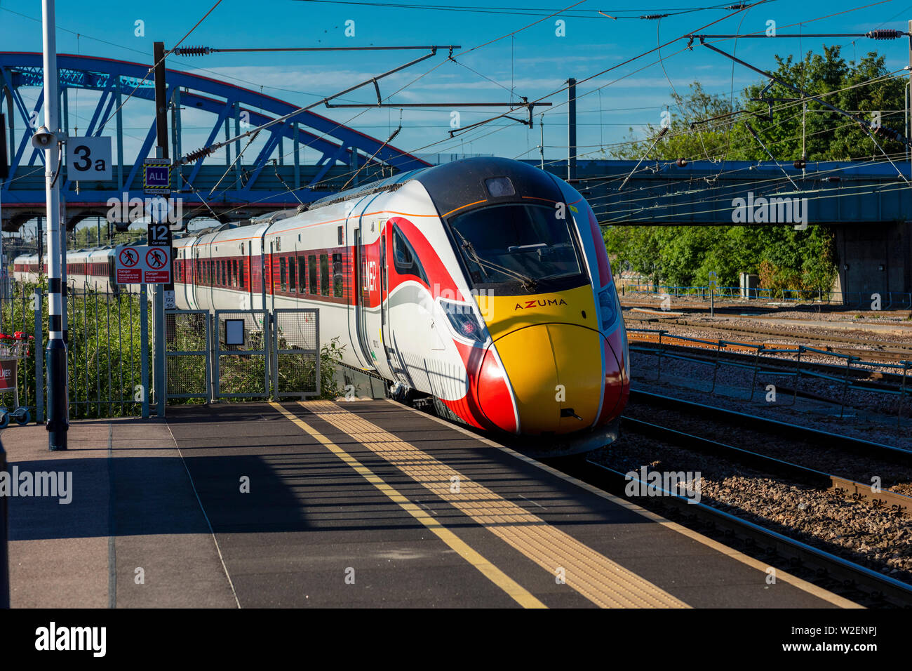 Lner logo hi-res stock photography and images - Alamy