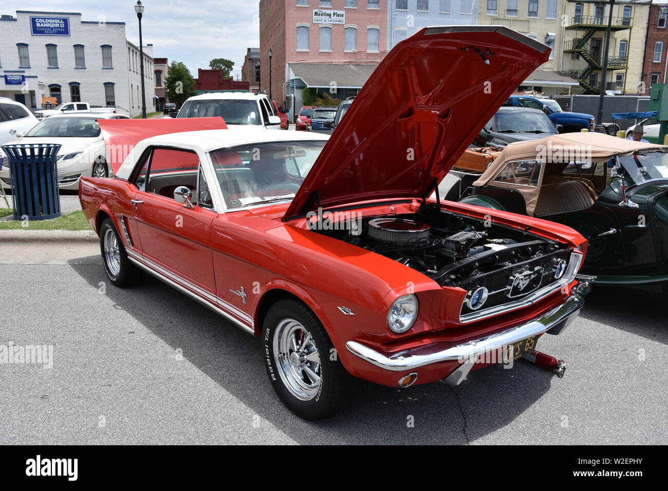 Ford mustang on show hi-res stock photography and images - Alamy