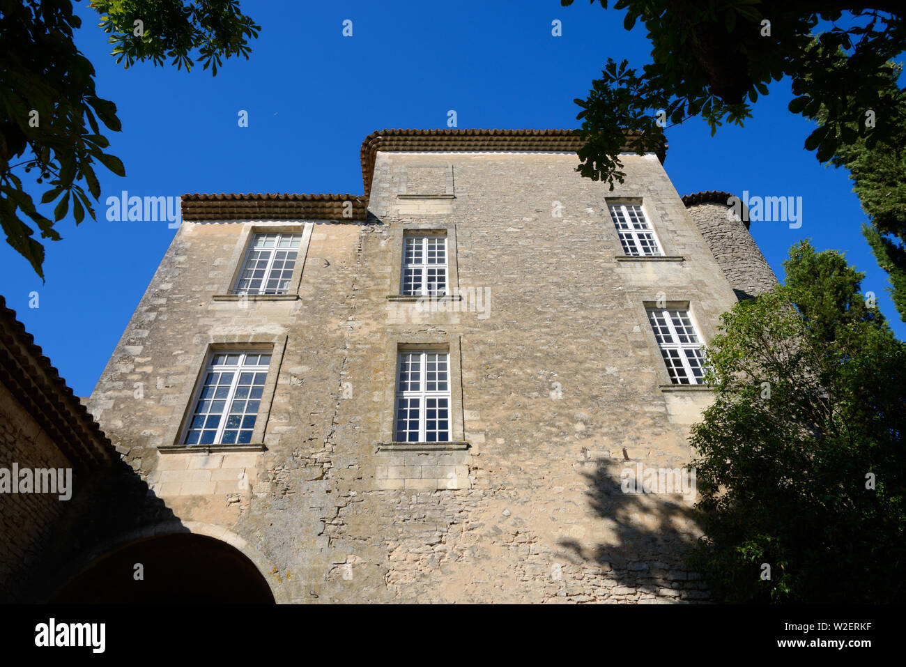 Chateau de goult hi-res stock photography and images - Alamy
