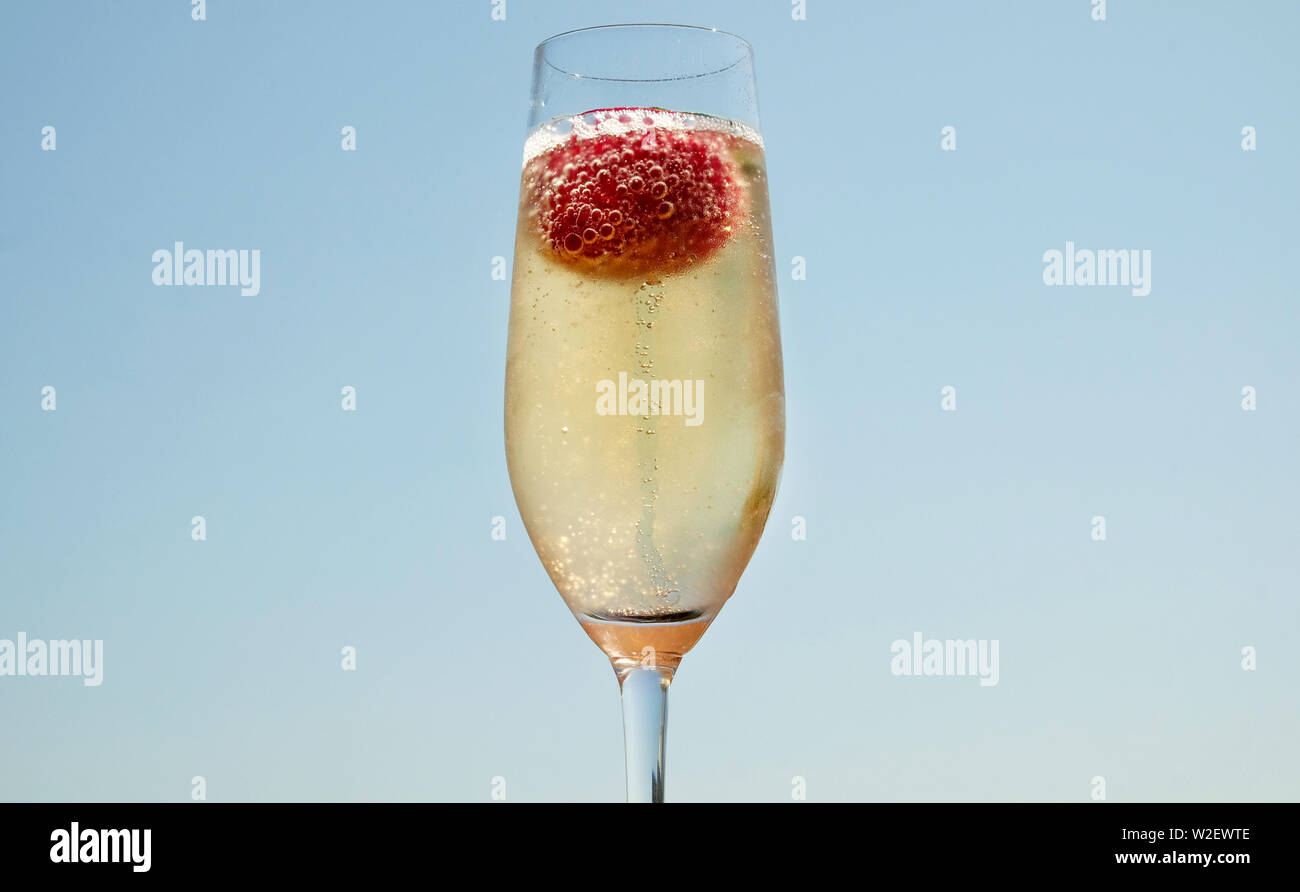 Drunk at wimbledon hi-res stock photography and images - Alamy
