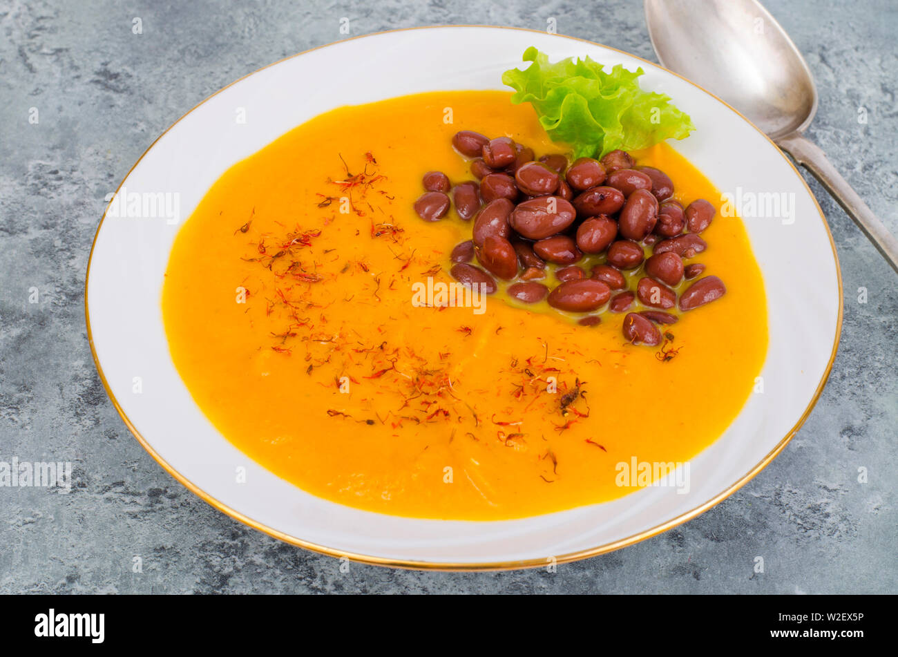 Cream beans hi-res stock photography and images - Alamy