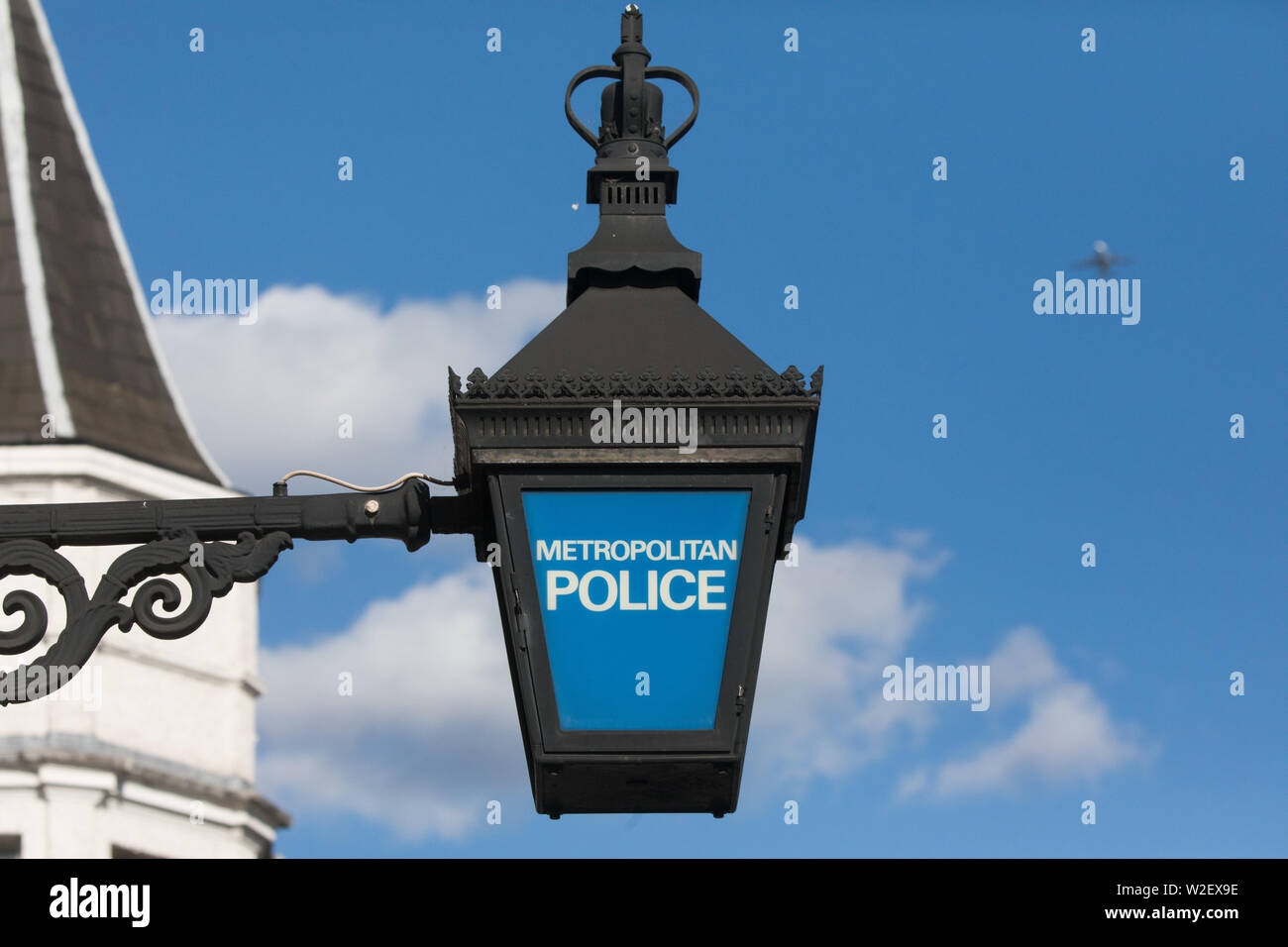 City of london police blue light hi-res stock photography and images ...