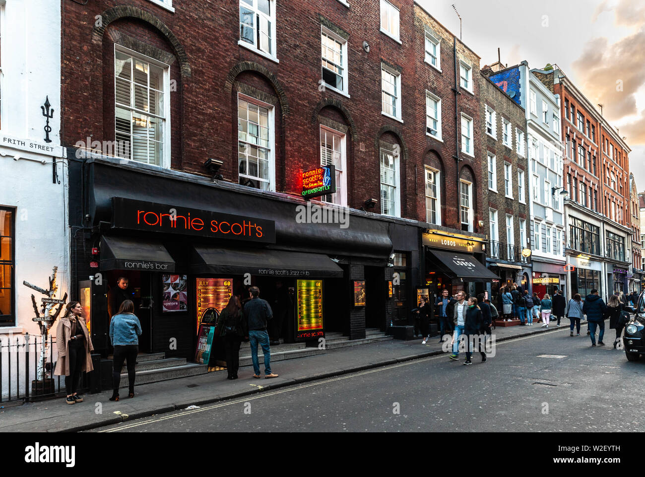 Ronnie scott's jazz club london hi-res stock photography and images - Alamy