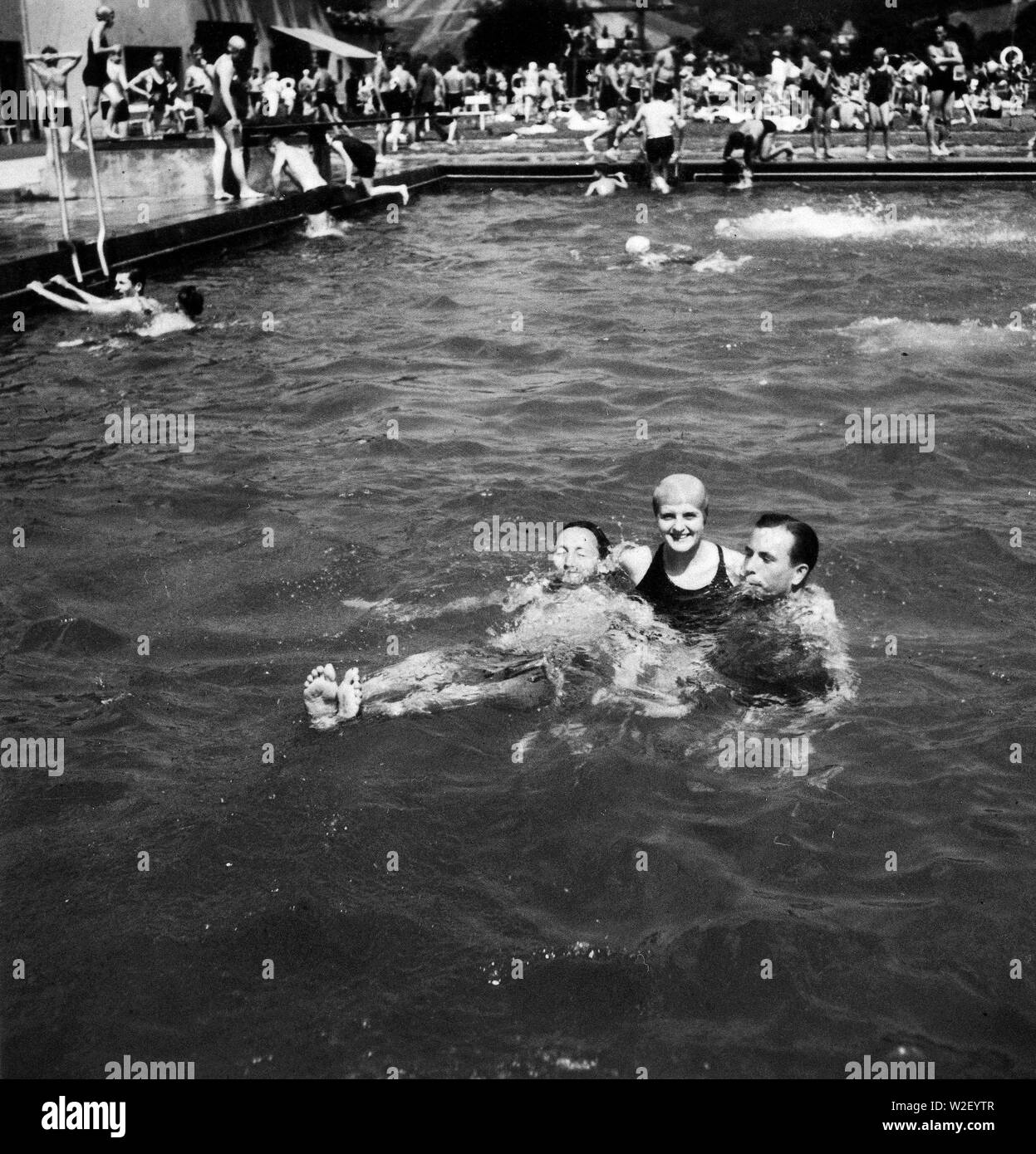 1930s swimming pool hi-res stock photography and images - Alamy