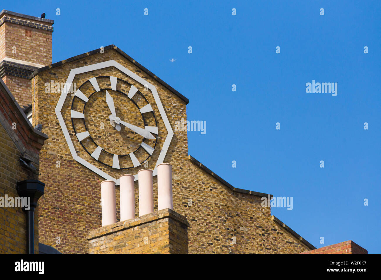 Jewellery quarter clock hi-res stock photography and images - Alamy