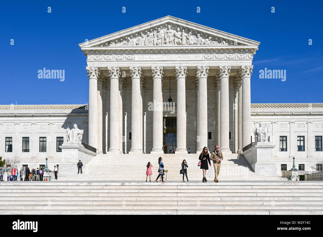 Supreme court judges hi-res stock photography and images - Alamy
