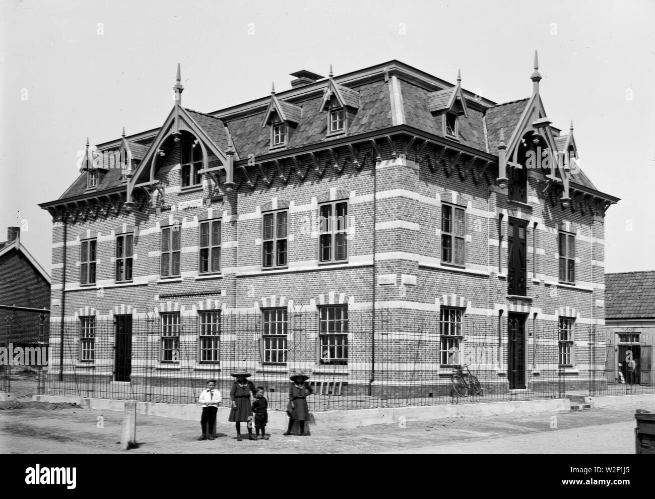 Gothic windows Black and White Stock Photos & Images - Alamy