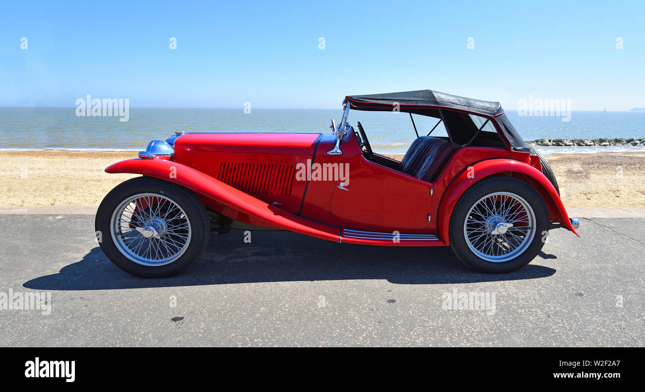 Red mg sports car hi-res stock photography and images - Alamy