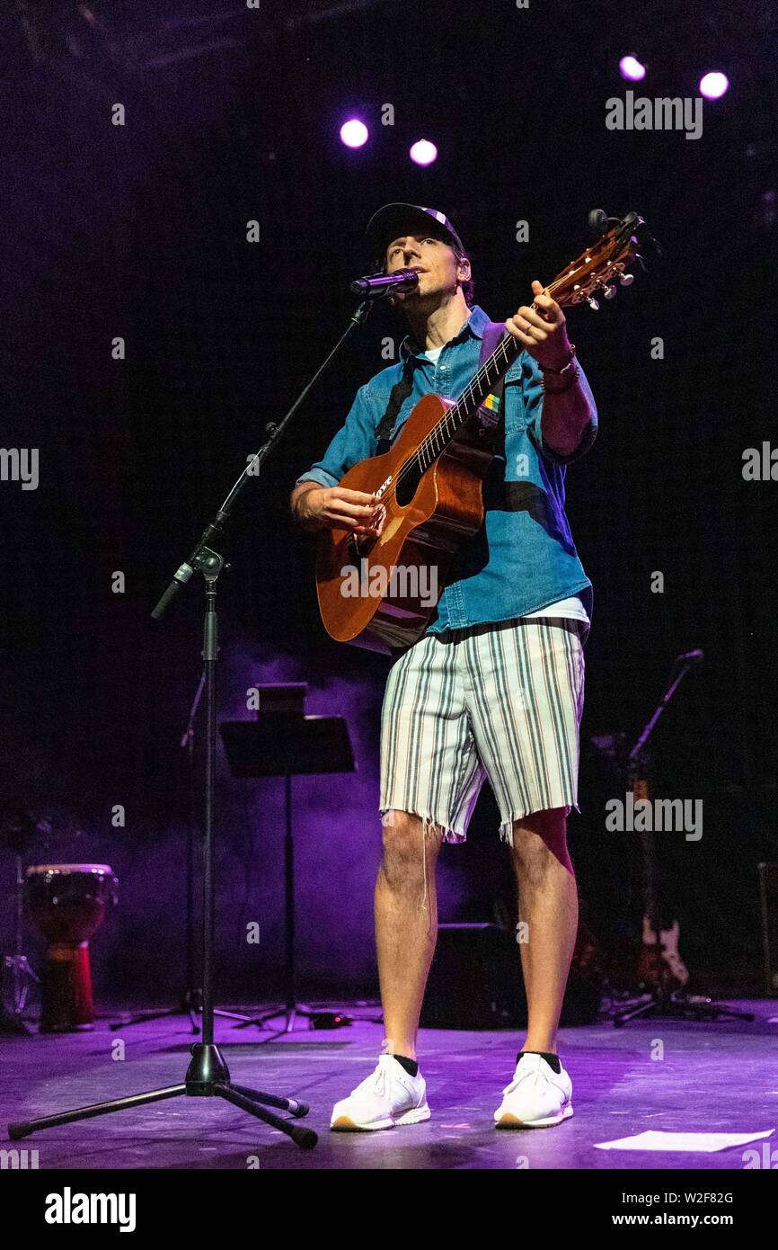 Jason mraz 2019 hi-res stock photography and images - Alamy