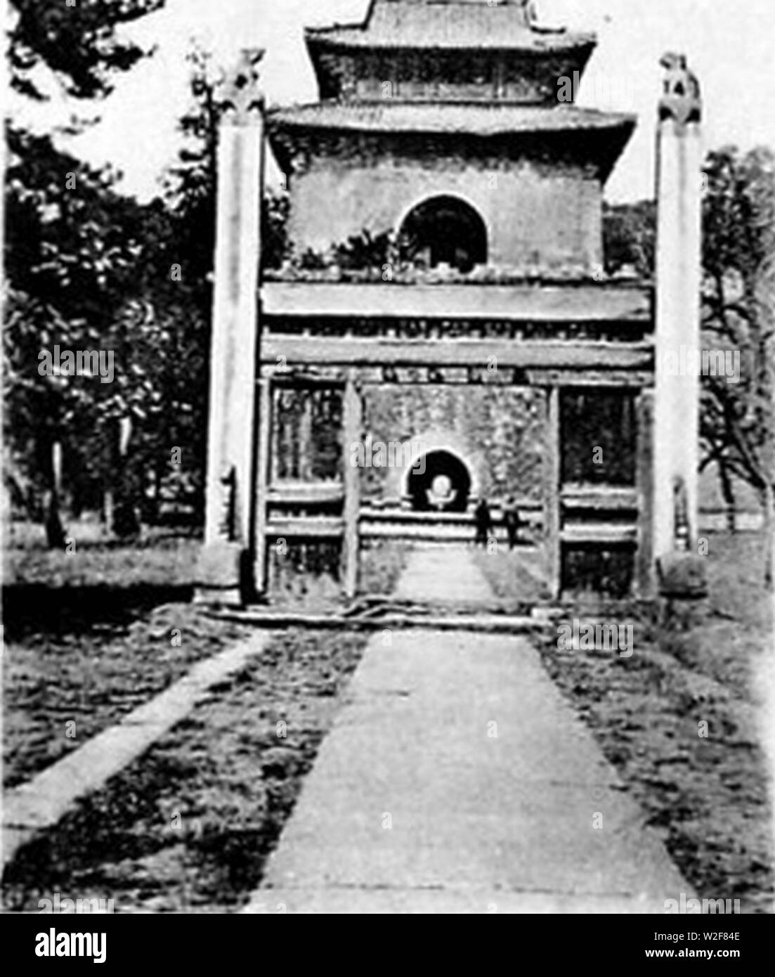 Yung lo hi-res stock photography and images - Alamy