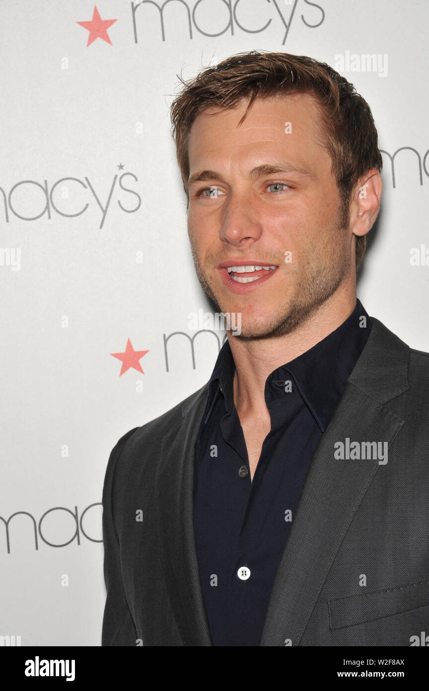 LOS ANGELES, CA. September 16, 2010: Jake Pavelka at Macy's Passport ...