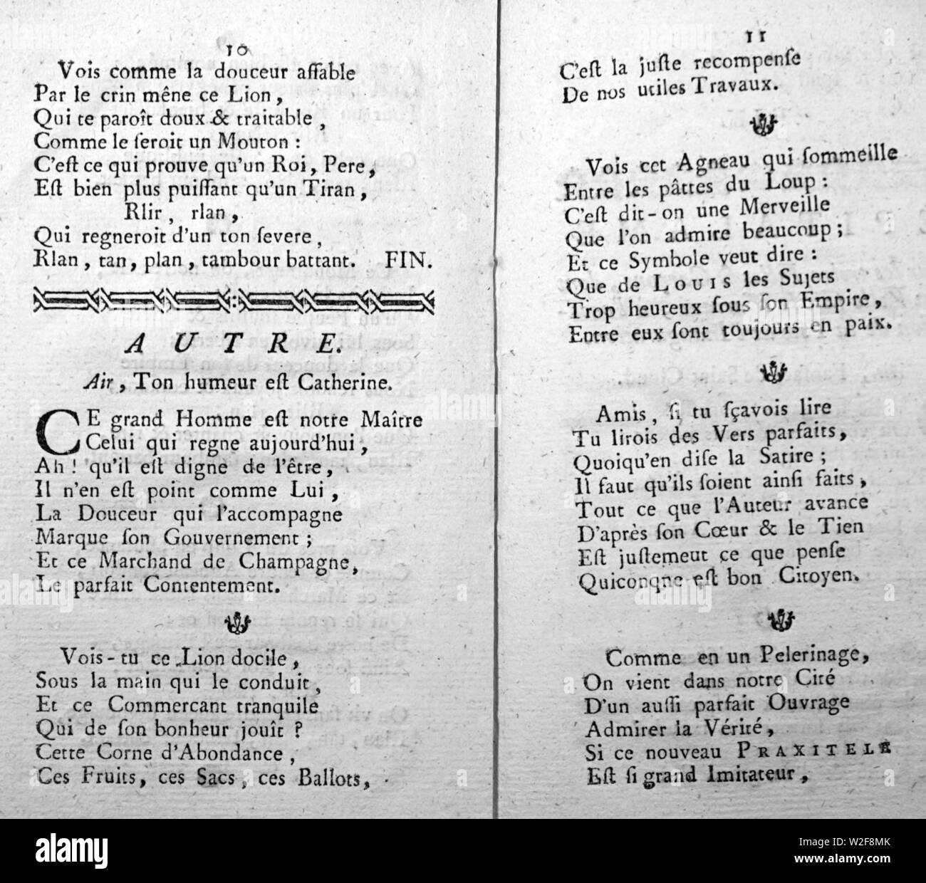 Chanson grivoise statue de Louis XV 39424 Stock Photo - Alamy