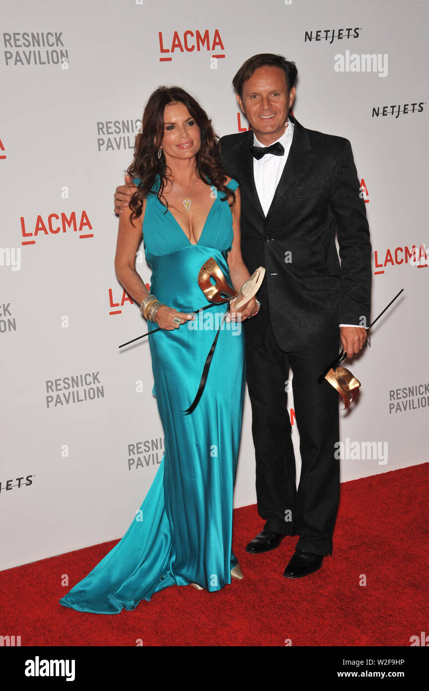 LOS ANGELES, CA. September 26, 2010: Roma Downey & Mark Burnett at a benefit gala at the Los ...
