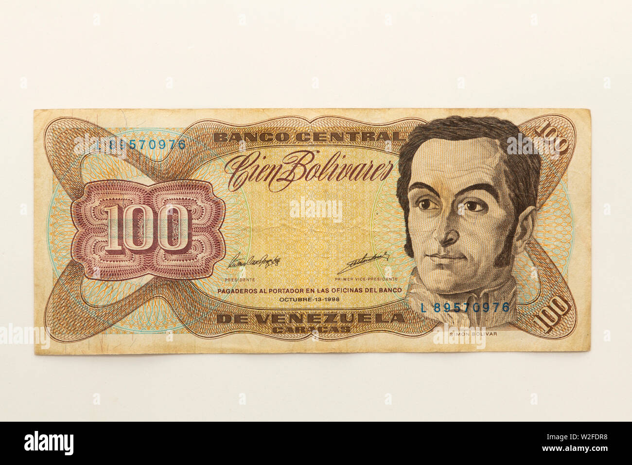 100 bolivar note hi-res stock photography and images - Alamy