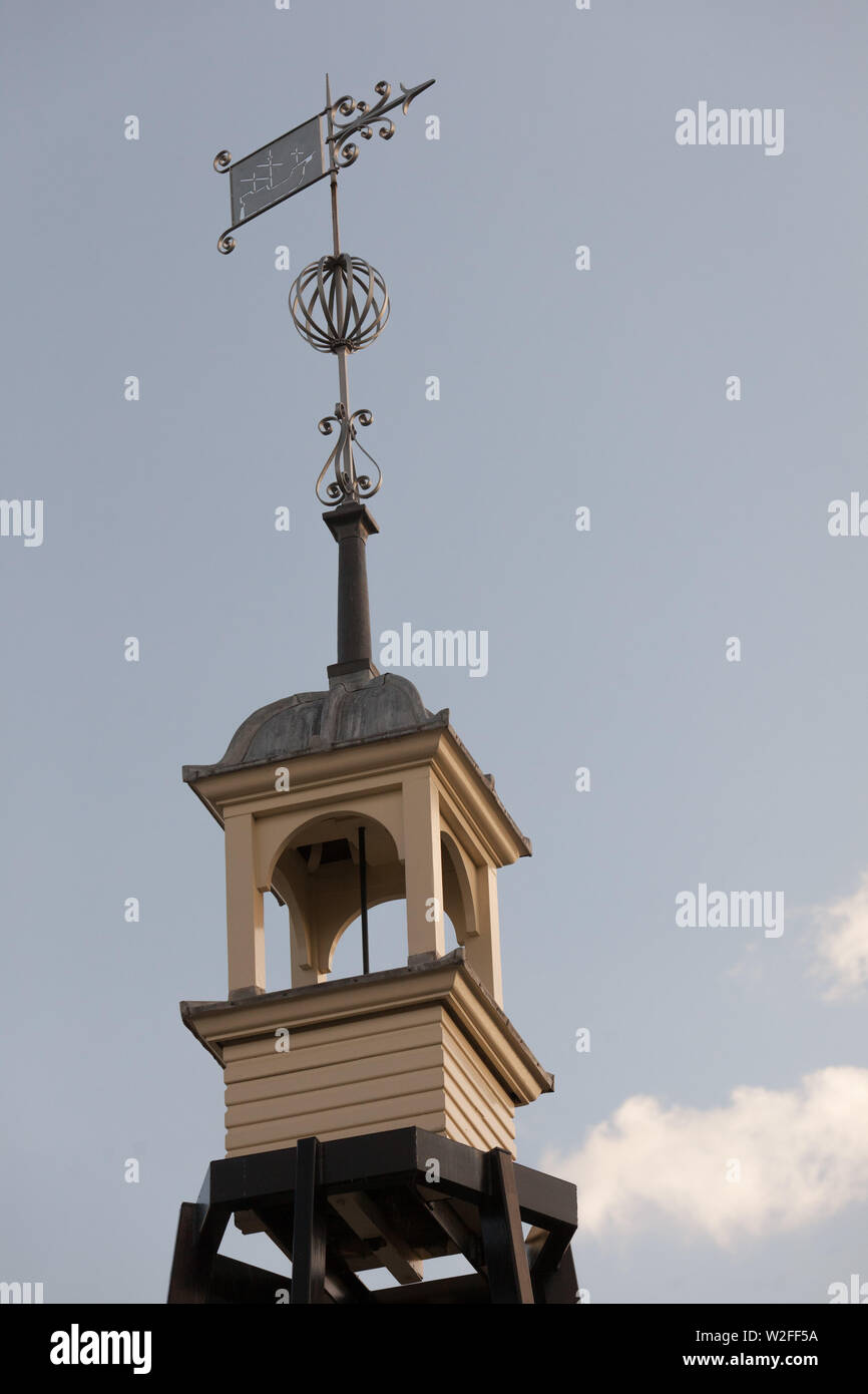 Steeple finial hi-res stock photography and images - Alamy