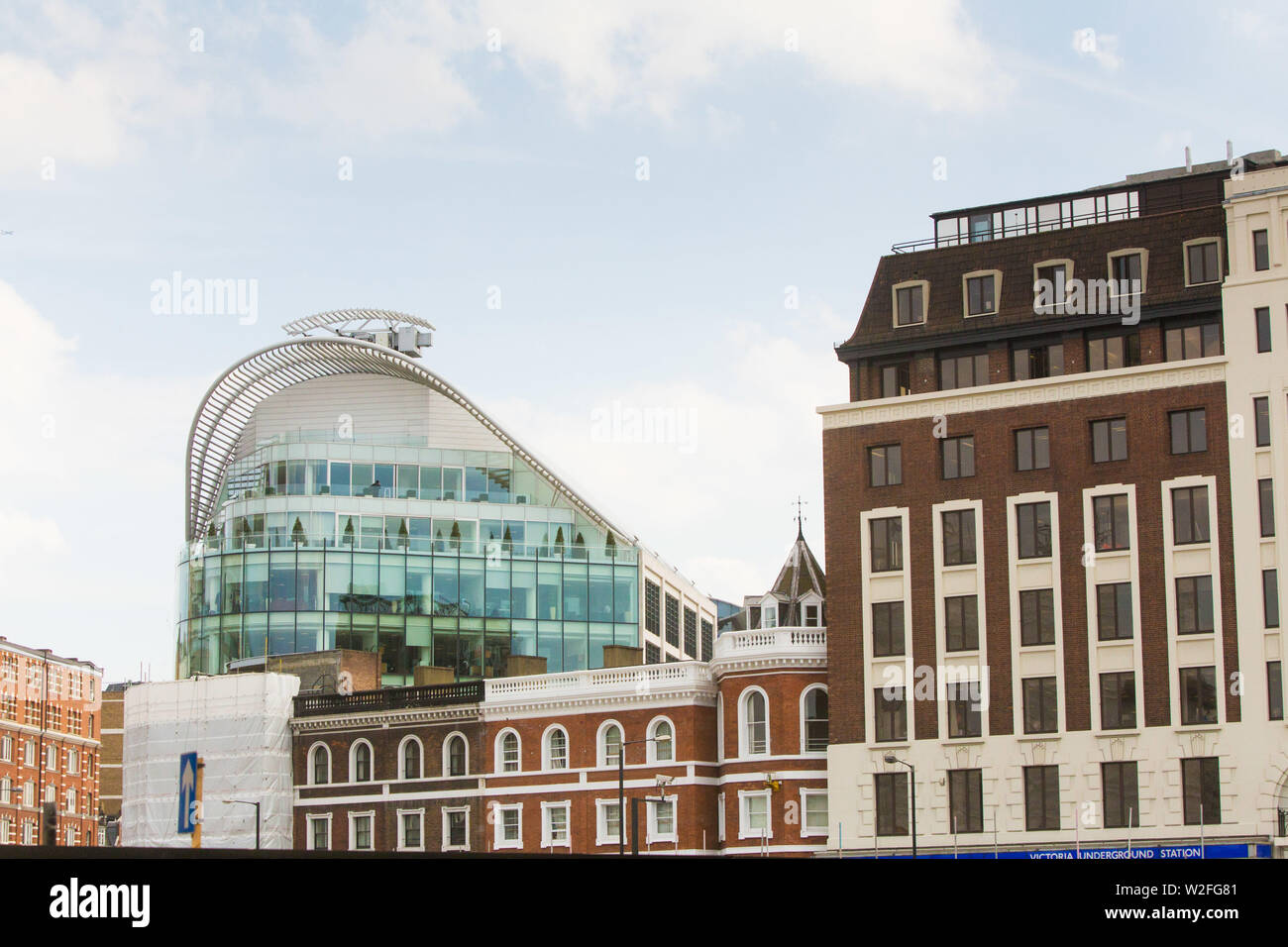 The peak building london victoria hi-res stock photography and images ...