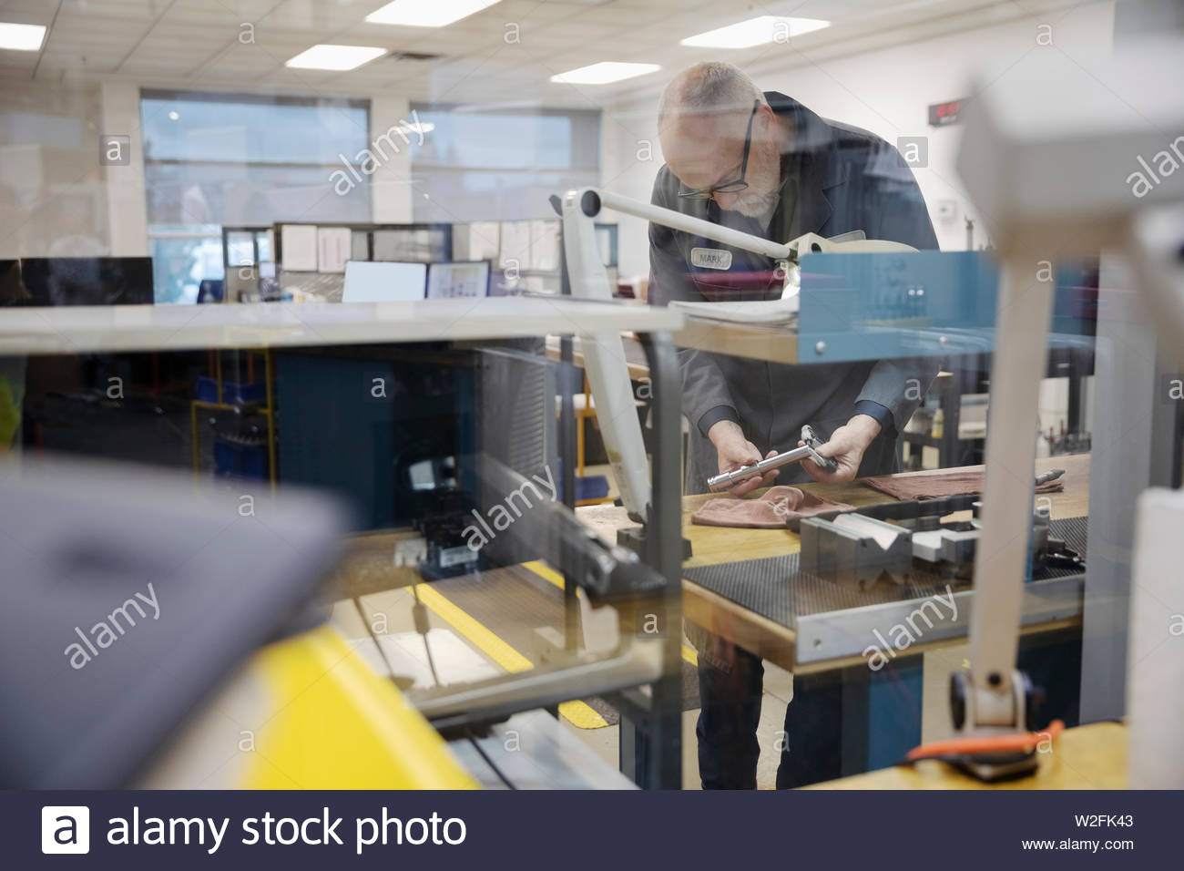 Machinist worker hi-res stock photography and images - Alamy