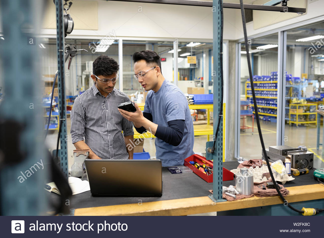 Research cooperation hi-res stock photography and images - Alamy