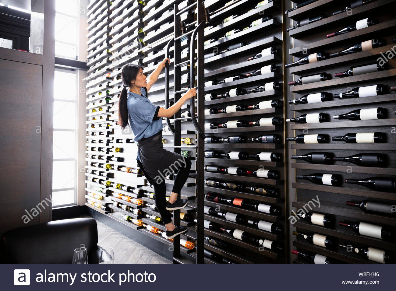 Climbing ladder hi-res stock photography and images - Alamy