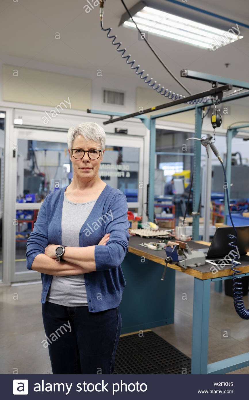 Female lab research hi-res stock photography and images - Alamy